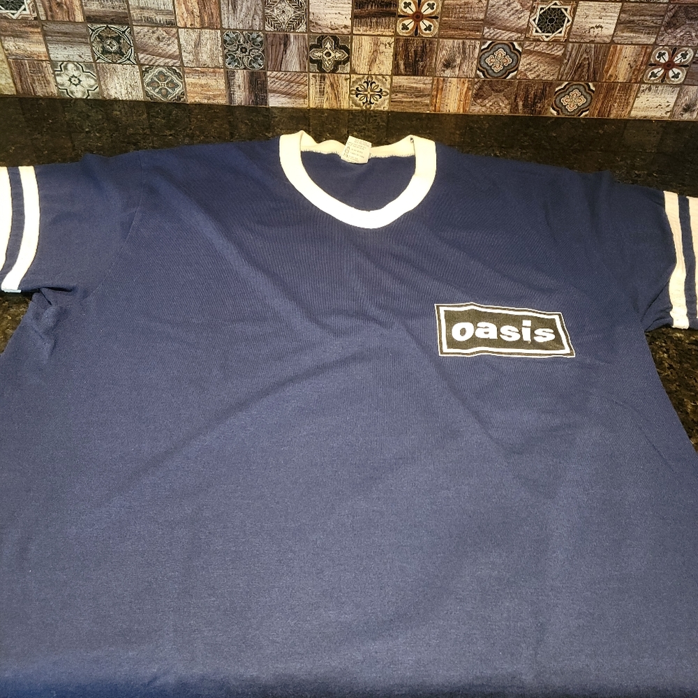 Extremely Rare Oasis Shirt That Is In Great Condition - Gem